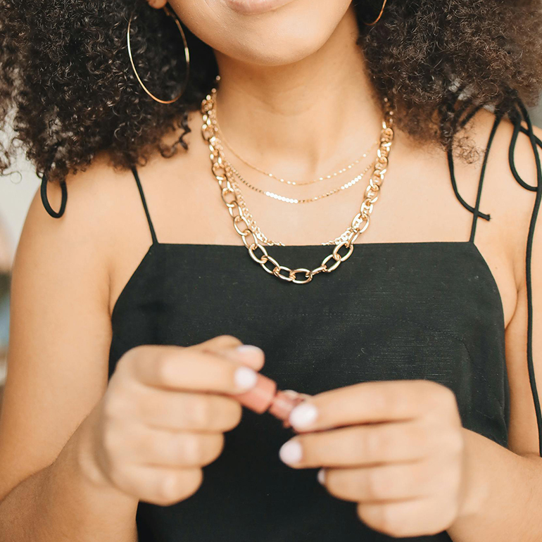 Les différents types de mailles de chaînes pour les bijoux